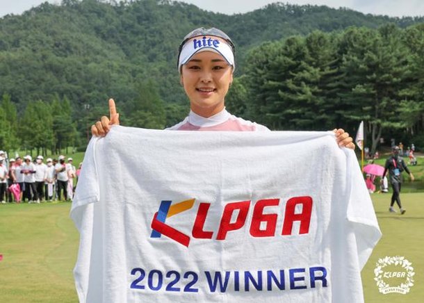 [36.5˚C] '윤이나 징계' 시험대 오른 KLPGA : 네이트 뉴스