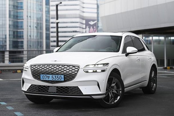 [시승기] 제네시스의 매력을 그대로 담아낸 전동화 전환 – 제네시스 GV70 EV : 네이트 뉴스