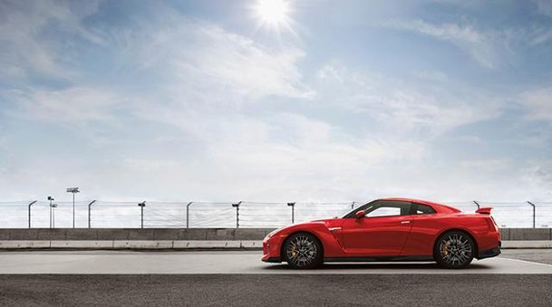 닛산, 디테일을 다듬은 2023 GT-R 공개 : 네이트 뉴스