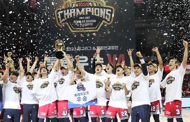 '역대급 챔프전' KGC인삼공사, 통합 우승으로 피날레…오세근 MVP : 네이트 스포츠