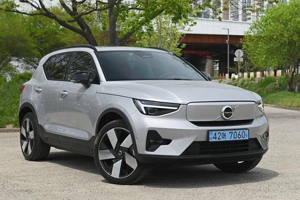 [시승기] 합리성, 그리고 견실한 구성을 갖춘 전기차 – 볼보 XC40 리차지 : 네이트 뉴스