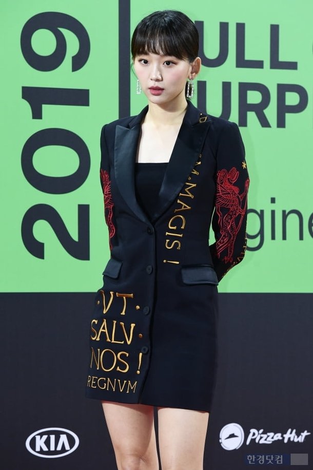 [포토] 진기주, '도도한 모습에 시선강탈' (2019 멜론뮤직어워드) : 네이트 연예