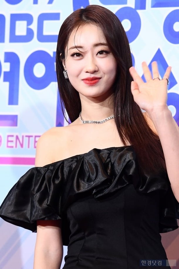 [포토] 경리, '매력적인 미소~' (2019 MBC 방송연예대상) : 네이트 연예
