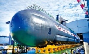 SLBM 탑재 가능 3000t급 '신채호함' 진수 : 네이트 뉴스