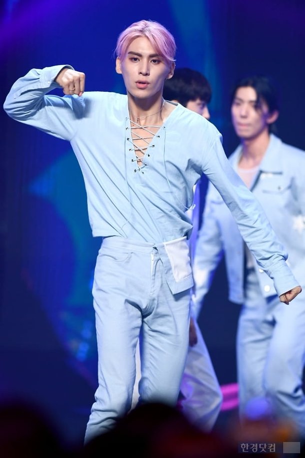 [포토] SF9 유태양, '강렬한 눈빛 카리스마' : 네이트 뉴스