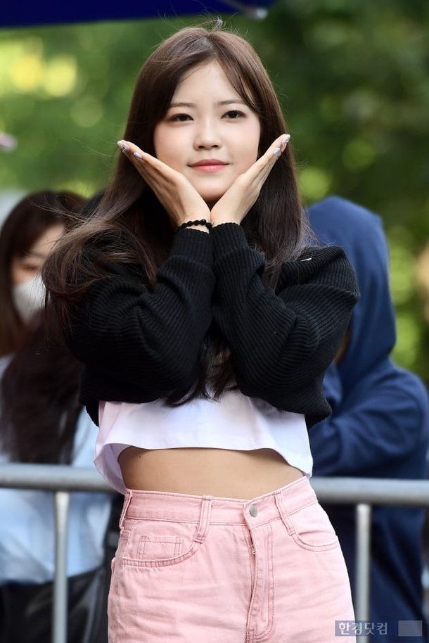 [포토] 라필루스 서원, '예쁘게 꽃받침~' : 네이트 연예