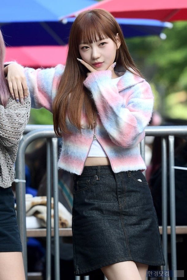 [포토] 로켓펀치 소희, '시크한 포즈~' : 네이트 연예