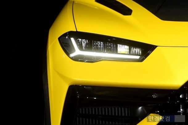 [포토] 남자들의 로망 슈퍼 SUV 람보르기니 우루스 퍼포만테 공식 출시 : 네이트 뉴스