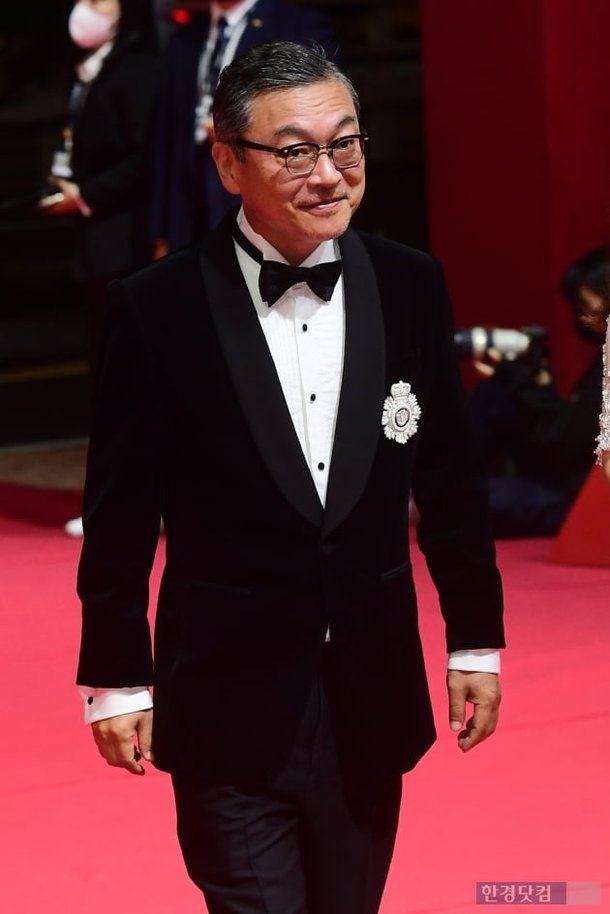 [포토] 김의성, '멋진 미소에 눈길' (27th BIFF) : 네이트 연예