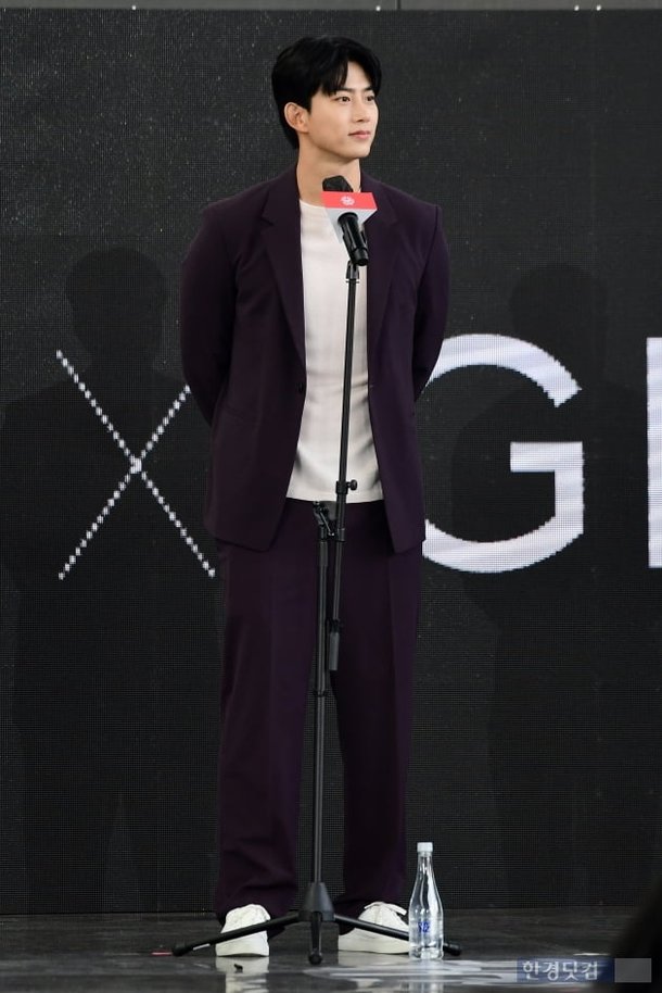 [포토] 옥택연, '멋진 모습에 눈길' (27th BIFF) : 네이트 연예