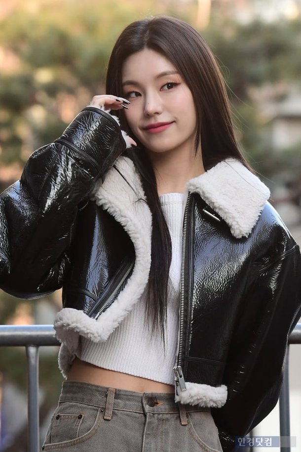 [포토] ITZY 예지, '매력적인 미소~' : 네이트 연예