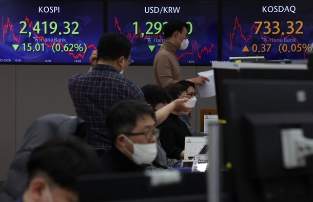 KB자산운용, 채권형 ETF 2종 월분배형으로 전환 : 네이트 뉴스