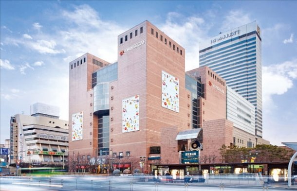 신세계백화점, 스포츠·아웃도어 등 영 패션관 리뉴얼…MZ세대 쇼핑메카로 : 네이트 뉴스