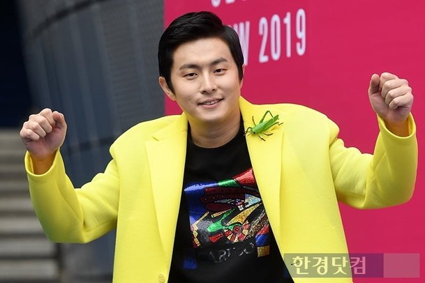 기안84, 'SNL' 방송 중 실제 흡연에 초토화…처벌 받을까 : 네이트 뉴스