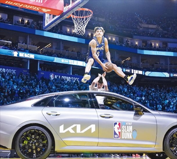 [포토] K5 위로 날아오른 NBA 3연속 덩크왕 : 네이트 뉴스