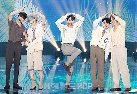 [포토]CIX, '깜찍하게' : 네이트 뉴스