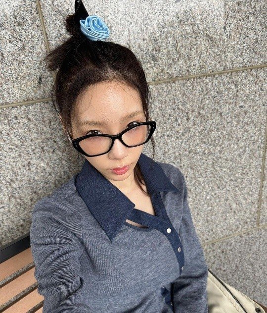 태연, 카리나 못지않은 메추리알…소멸 직전 소두 : 네이트 연예