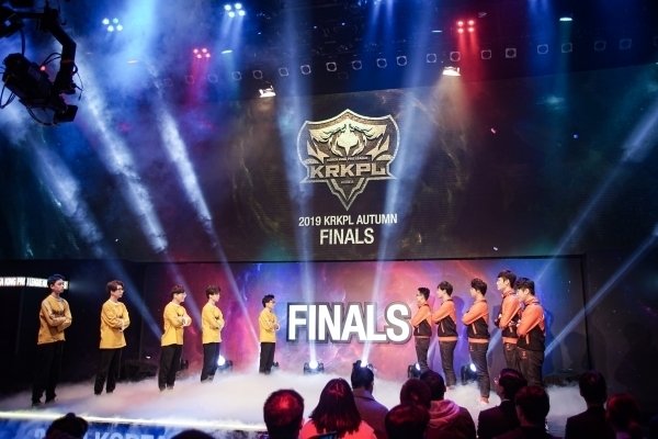 KRKPL, 모바일 e스포츠 지반 다졌다 : 네이트 뉴스
