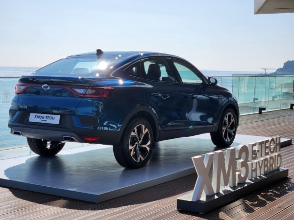 [시승기-XM3 E-TECH 하이브리드] 고속도로 연비 21㎞/ℓ…전기차 쏙 빼닮았네 : 네이트 뉴스