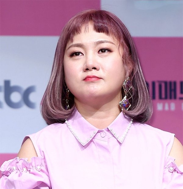 박나래, 첫 트로트 예능 도전…MBN '불타는 장미단' MC 합류 : 네이트 연예