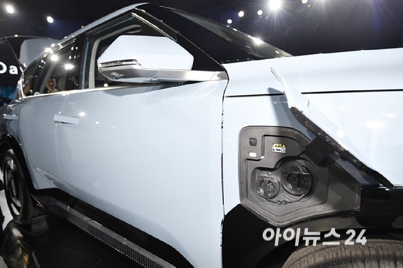 [포토]기아 EV5 'E-GMP' 적용 최초 전륜 기반 전용 EV 첫 국내 공개 : 네이트 뉴스