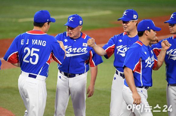 KBO, 야구의 날 기념 '2024 KBO X CGV 뷰잉 파티' 연다 : 네이트 스포츠
