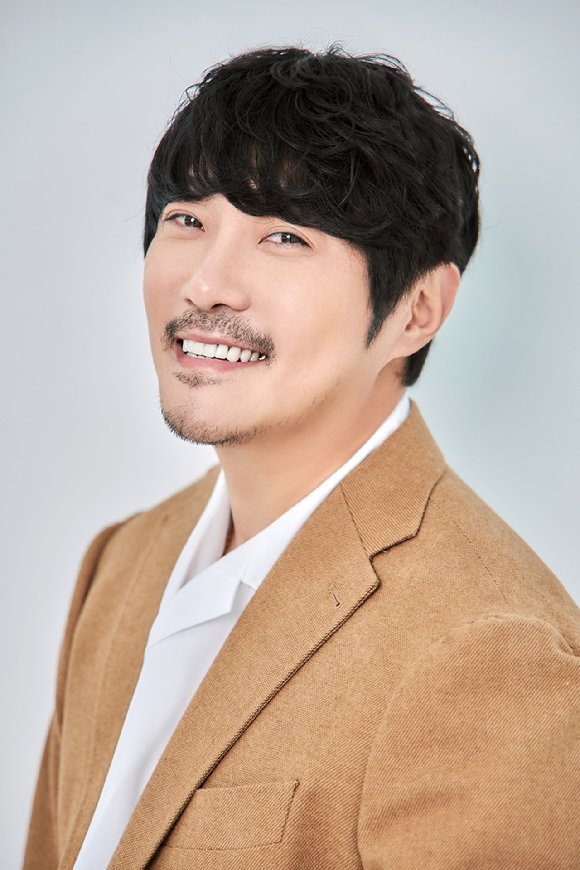 알고 보니 두 딸 아빠 KCM, "12년 늦었지만 후련하고 벅차" : 네이트 뉴스