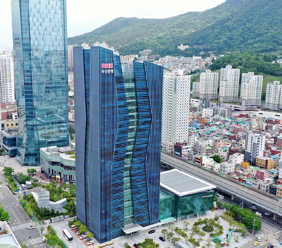 BNK금융, 3분기 누적 순익 7700억원⋯작년 대비 9.2%↑ : 네이트 뉴스