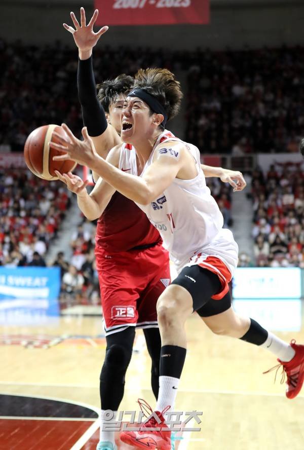 '챔프전 끝까지 간다' KGC, SK에 대역전승…14년 만에 7차전 성사 [IS 안양] : 네이트 스포츠