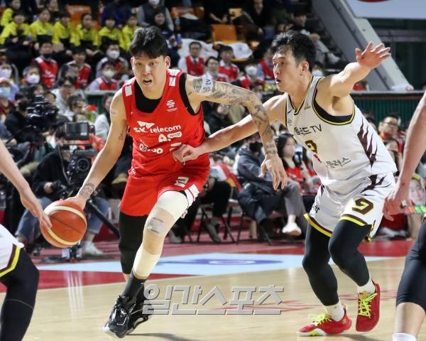 'FA 최대어' 최준용 KCC행, 5년 보수 총액 6억원 계약…22일 입단 기자회견 : 네이트 스포츠