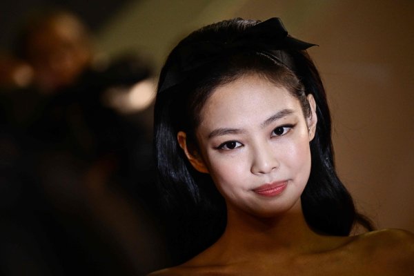제니 데뷔작 디 아이돌 시사평 살펴보니…리벤지 포르노까지 고수위 [76th 칸] 네이트 연예
