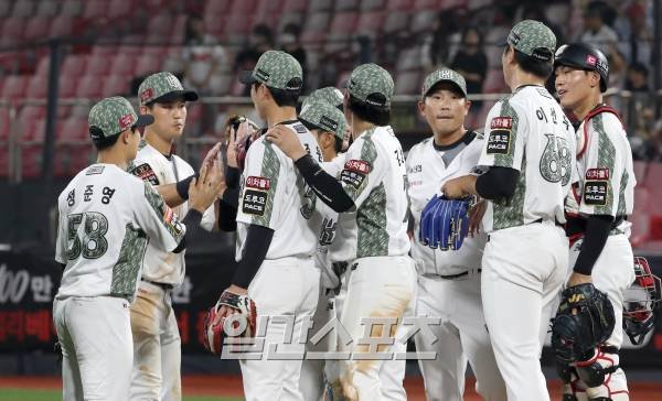 [포토]kt 8-2승리, 롯데에 위닝시리즈 확보 : 네이트 스포츠