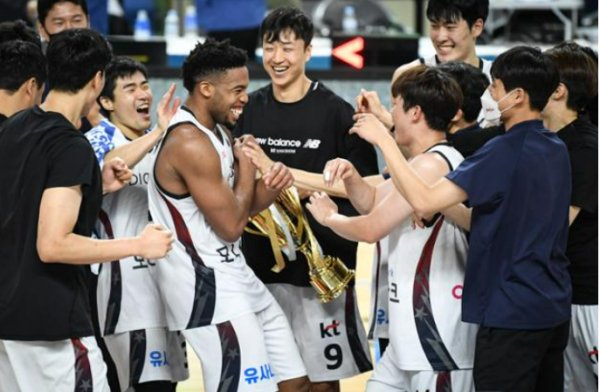 2023 KBL 컵대회, 10월 군산서 열린다…상무 포함 11개 팀 참가 : 네이트 스포츠