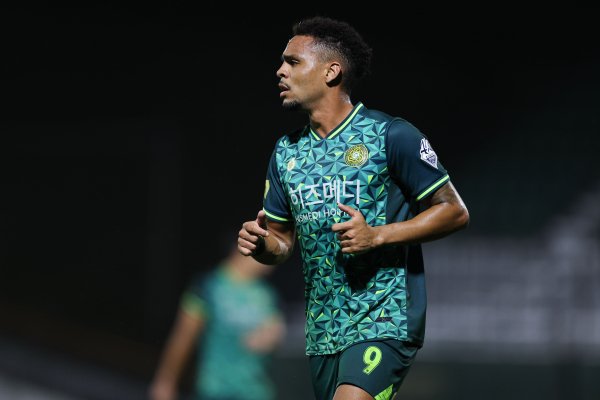 '1위' 잡은 광주FC, 29R 베스트 팀…MVP는 우고 고메스 : 네이트 스포츠