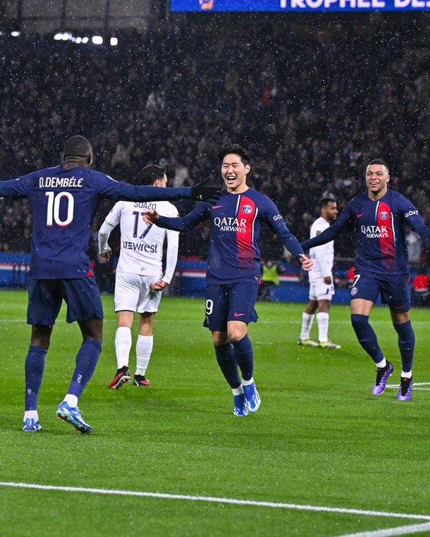 2024년 PSG의 첫 골 LEE→경기 MOM까지, 화려한 출발 알린 이강인 : 네이트 스포츠