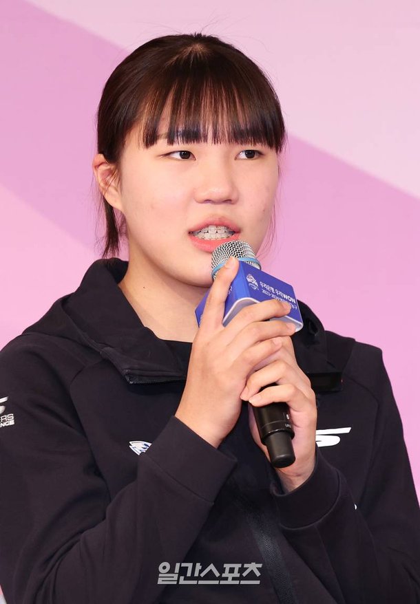 WKBL, 박지현·진안 등 FA 대상자 20명 공시…5일부터 20일간 협상 스타트 : 네이트 스포츠