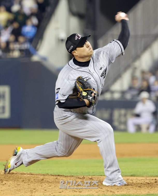 [IS 잠실] '류현진 4216일 만에 KBO리그 승리' 한화, 두산 잡고 5연패 탈출 : 네이트 스포츠