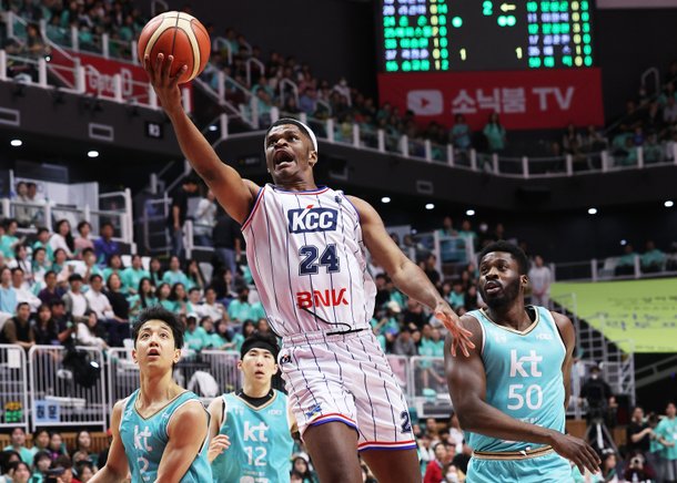 [IS 수원] 허훈, 이번엔 '형' 허웅 꺾었다…KT, KCC 101-97 격파→챔프전 1승 1패 동률 : 네이트 스포츠