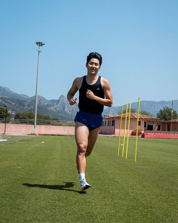 황희찬은 프랑스로, 이강인은 잉글랜드로? "익명의 EPL 구단, LEE에 1000억원 제안" : 네이트 스포츠