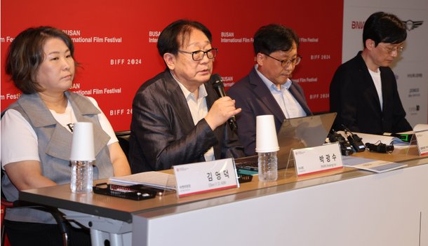 제29회 BIFF "강동원 OTT 개막작·RM 다큐멘터리" 시류 맞춘 다양성 늘려 [종합] : 네이트 연예