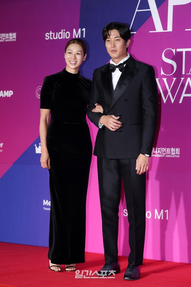 [TVis] 장신영 "아이들에게 죄스럽지만 솔직하고 싶어…'엄마 믿어달라' 했다" [종합] : 네이트 연예