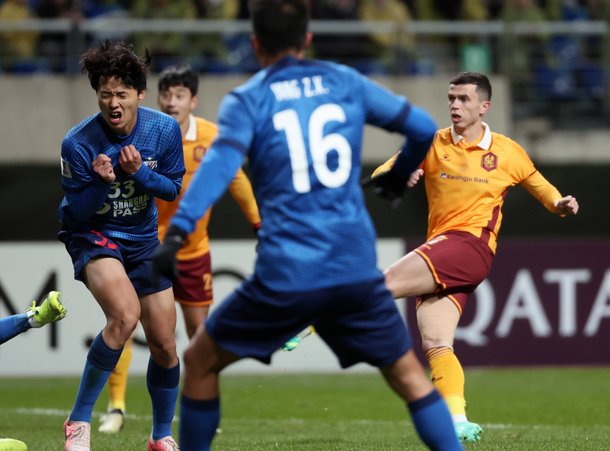 '아사니 또 결승골' 이정효의 광주, 상하이 선화에 1-0 승리…ACLE 2위 수성·16강 청신호 : 네이트 스포츠