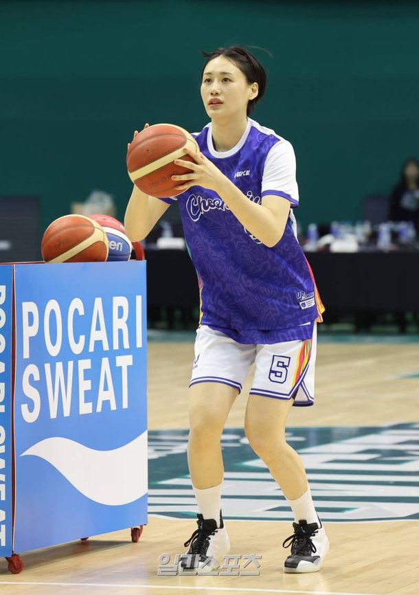 KB 강이슬, 최연소·최소 경기 3점슛 800개 도전…WKBL 후반기 달성 예상 기록은 : 네이트 스포츠