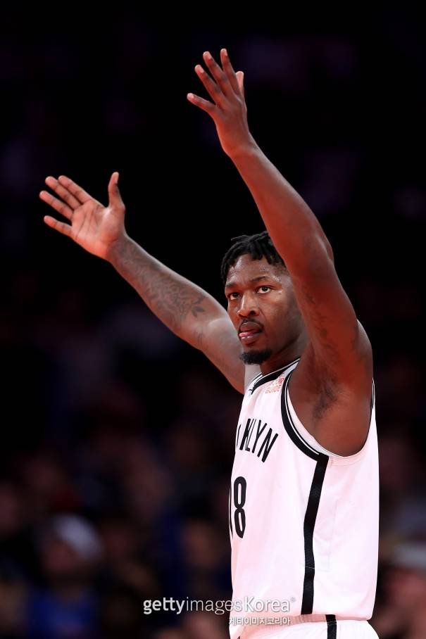 '2R 지명권 3장 포함' LA 레이커스, 올스타 러셀 내주고 3&D 자원 트레이드 : 네이트 스포츠