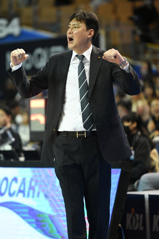 송영진 KT 감독 "허훈 복귀, 15~20분 정도 출전"…KCC는 최준용 3~4주 부상 이탈 [IS 수원] : 네이트 스포츠