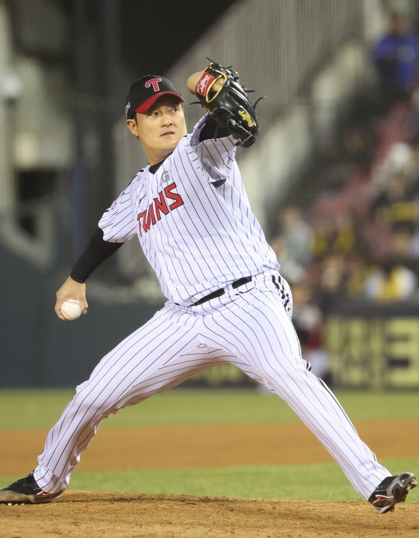 2군서도 자취 감춘 3+1년 14억원 LG FA 불펜…50G 등판 물거품 : 네이트 스포츠