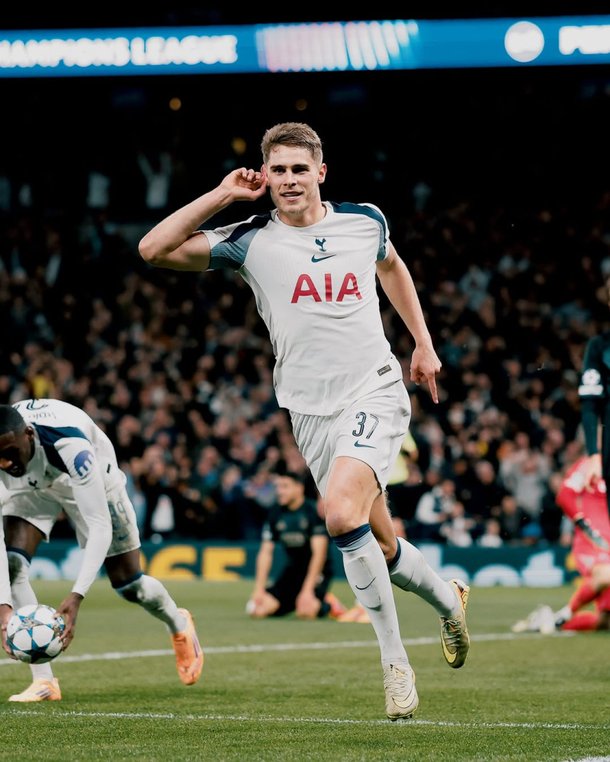 UCL 최장거리 득점 1위→SON보다 5m 짧다…"그의 질주는 더 곡선적" : 네이트 스포츠