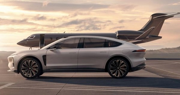 中 니오 전기차 'ET9'…충전 5분이면 255km 주행 가능 : 네이트 뉴스