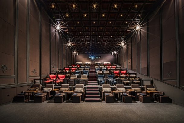 [코로나19]CJ CGV, 35개 지점 영업중단…희망퇴직까지 '직격타' : 네이트 연예