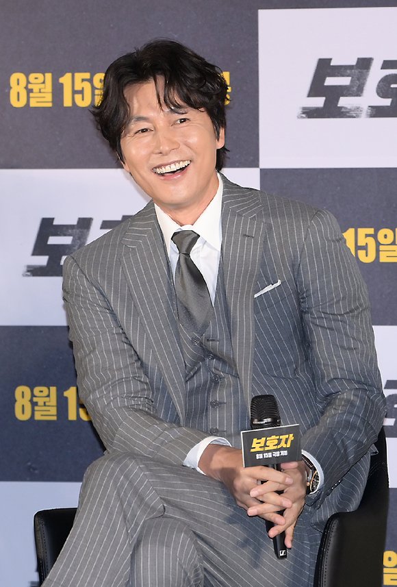 [28th BIFF] "UN난민캠프서 본 아이들" 정우성, '보호자'에 담은 신념 : 네이트 연예